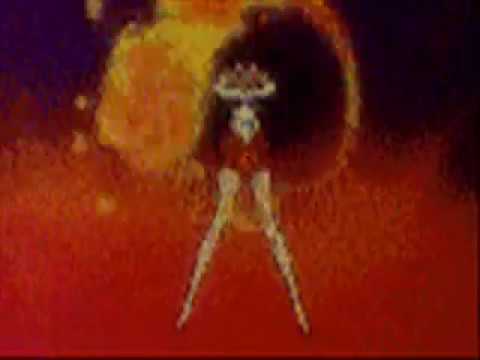 Sailor Moon Verwalungen und Attacken