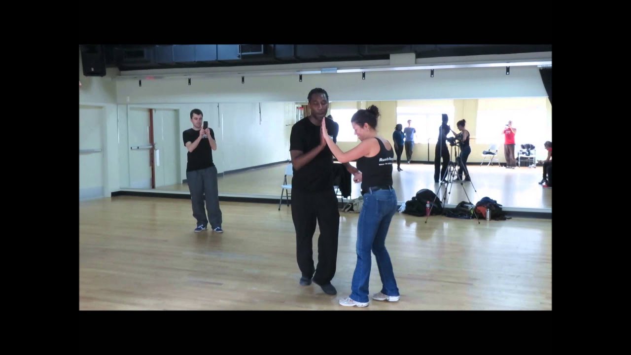 Montreal Rueda Standard moves - Paseito - YouTube