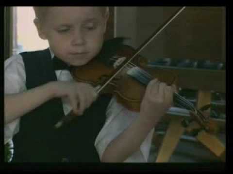 Lucas Wecker - 7 jahre - Violine - Paganini - YouTube