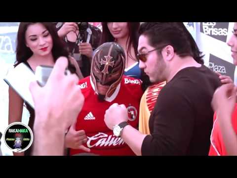 Kalisto Vs Rey Mysterio 'Crawl' Ft  Platino Edits HD