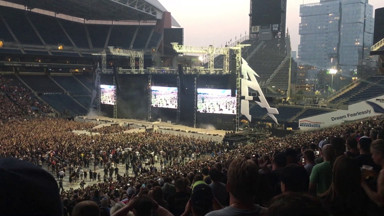 Ecstasy of Gold intro and crowd - YouTube