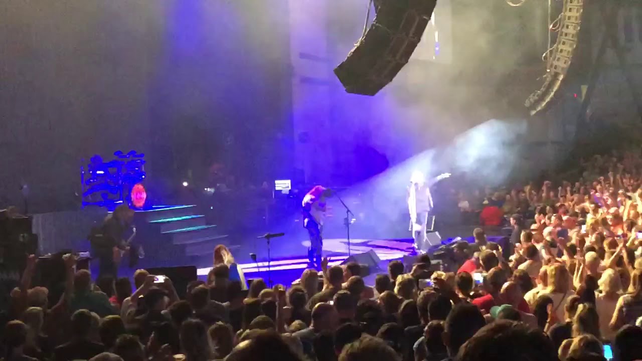 Def Leppard “Foolin”’ live at Summerfest 2018 Milwaukee, Wisconsin ...