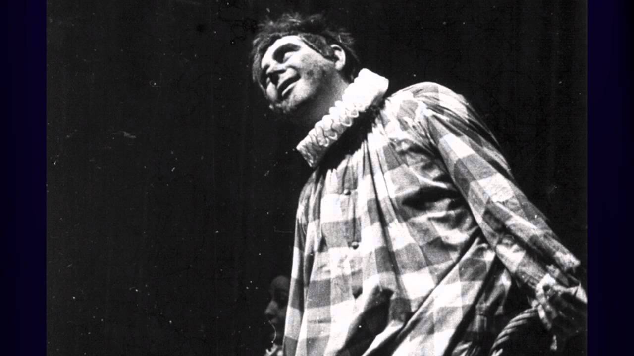 Robert Bickerstaff sings Prologo di Pagliacci - YouTube