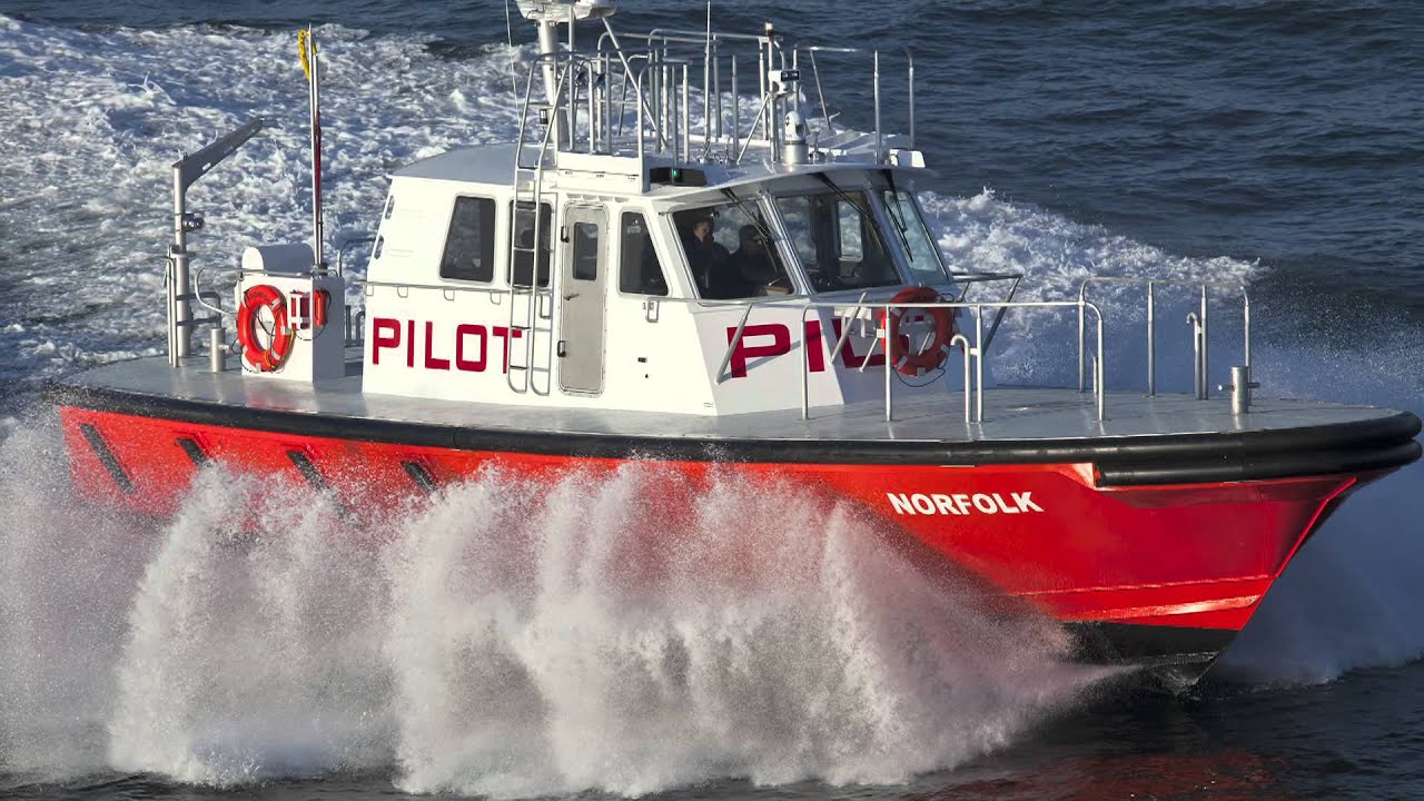 Gladding-Hearn Pilot Boat in Rough Water - YouTube