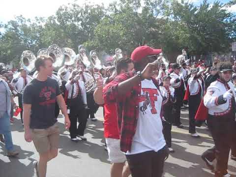 Texas Tech Goin' Band Marches to AT&T Jones Stadium - YouTube