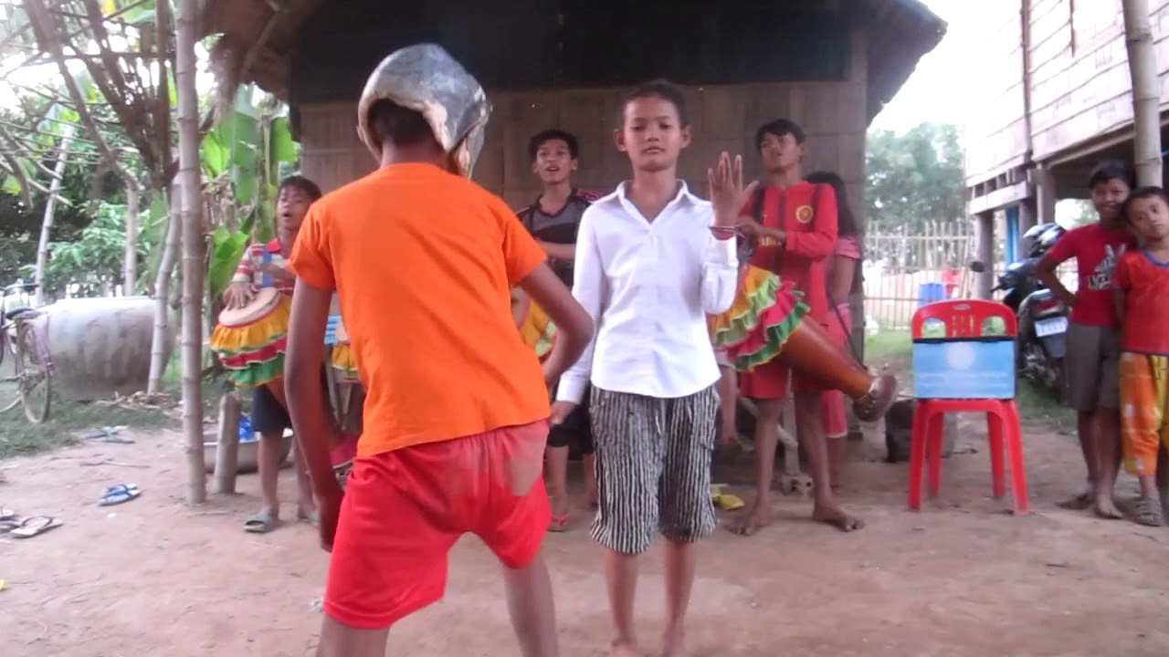 Chai Yam by kids in OBT Komng Cham - YouTube