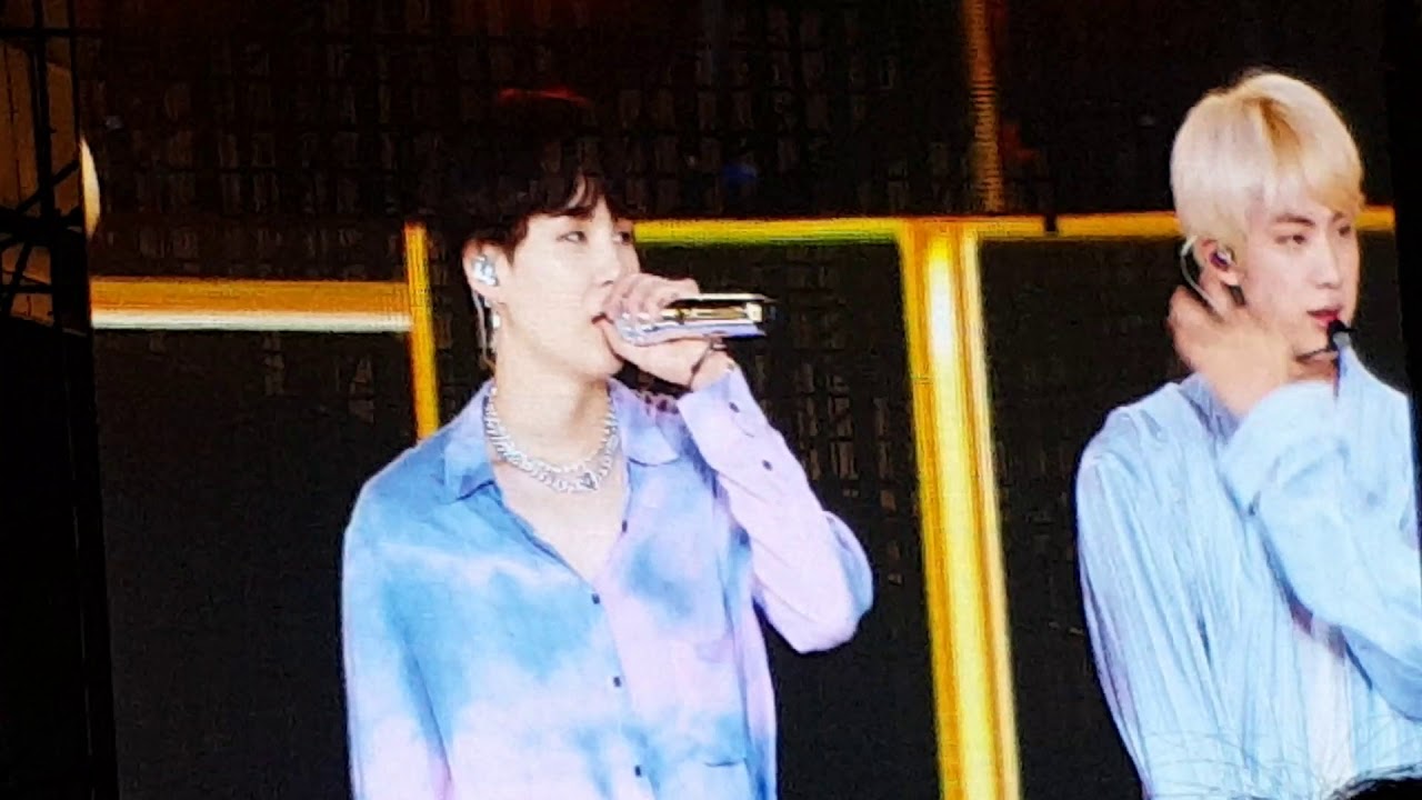 20180707SBS CONCERT IN TAIPEI-BTS say hello - YouTube