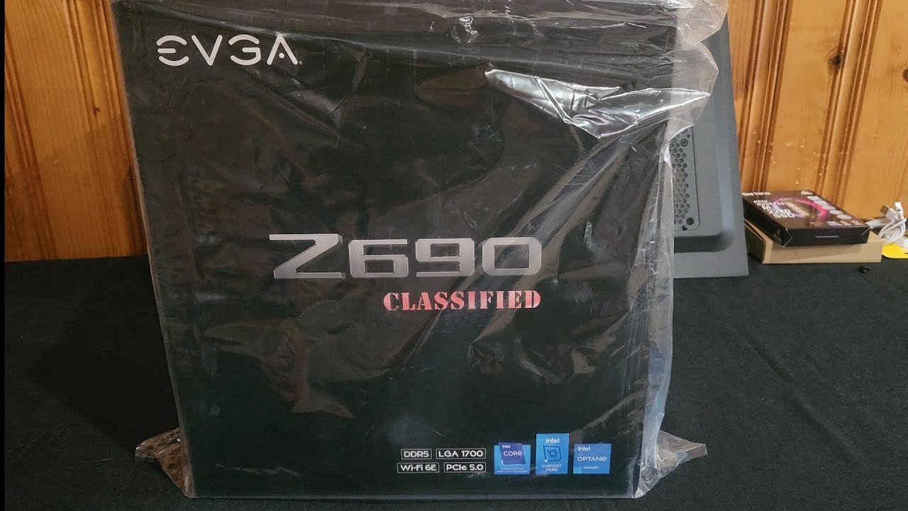 EVGA Z690 Classified Unboxing - YouTube