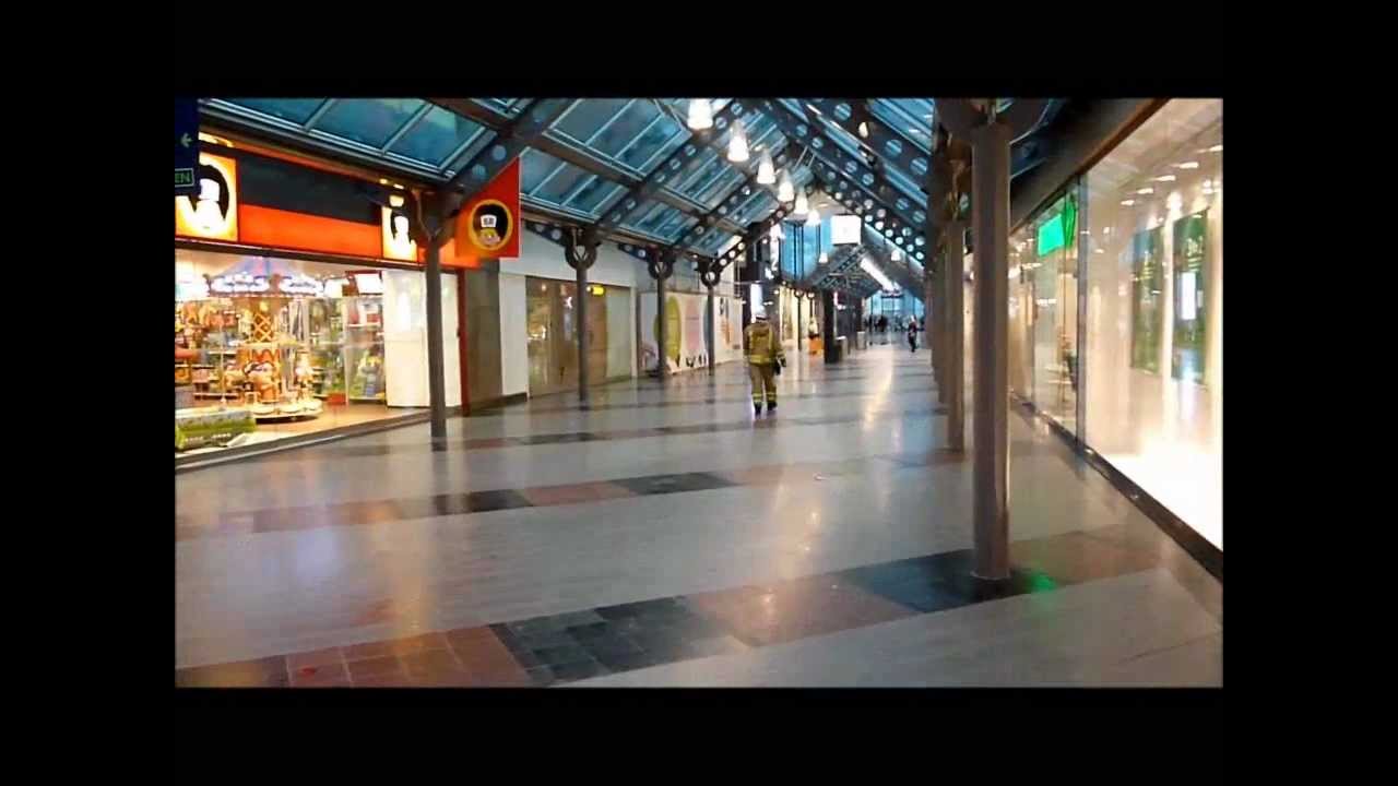 Översvämning i Nordstan - YouTube