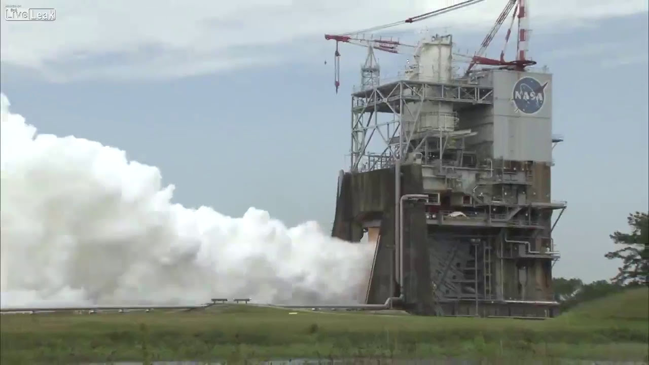 Beginilah test uji mesin roket NASA - YouTube