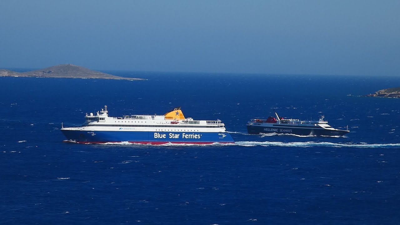 Σύρος : Άφιξη του ΑRTEMIS και συνάντηση με το BLUE STAR PAROS έξω από ...
