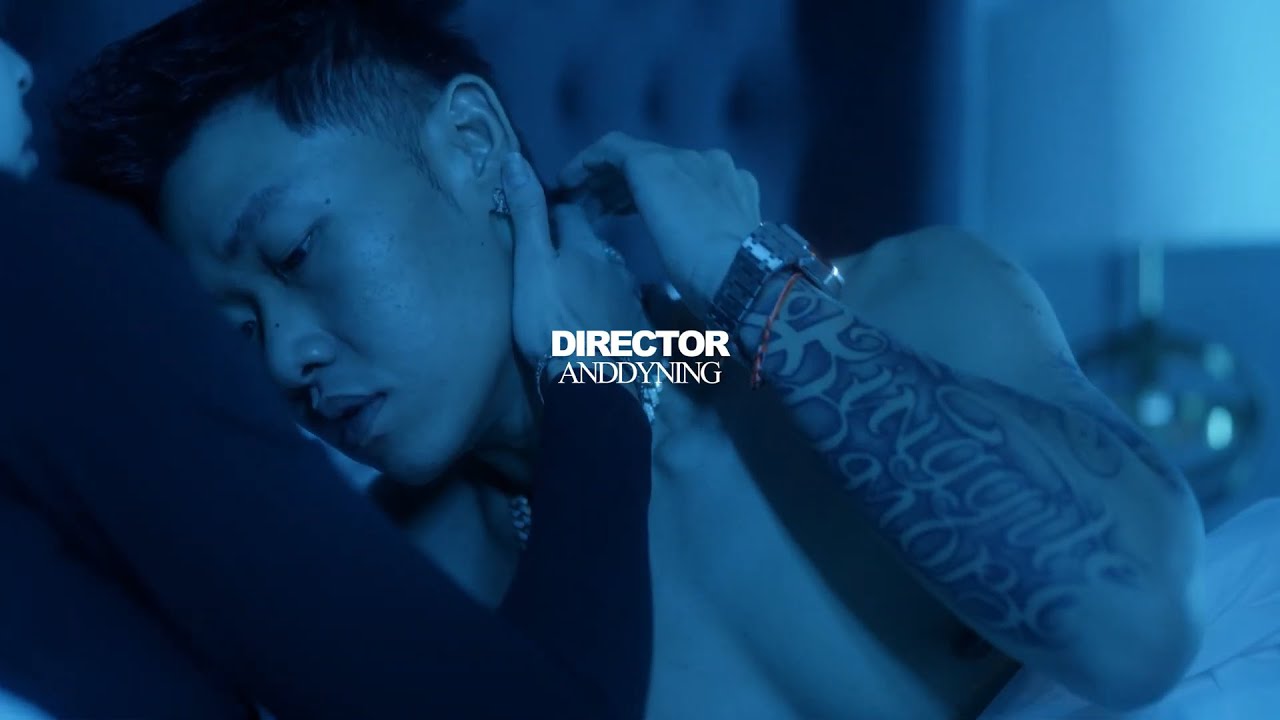 RINGGIT MOB | YUNG FLEXX《She dont wanna lay here Anymore》Official MV - YouTube