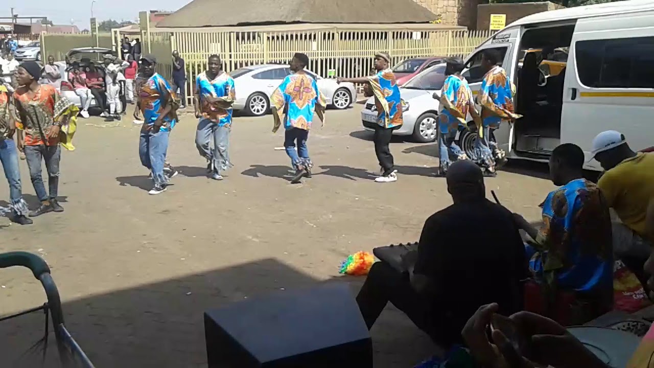 Re apesha Kgogo Maseka(Dipela txa Sepedi) - YouTube