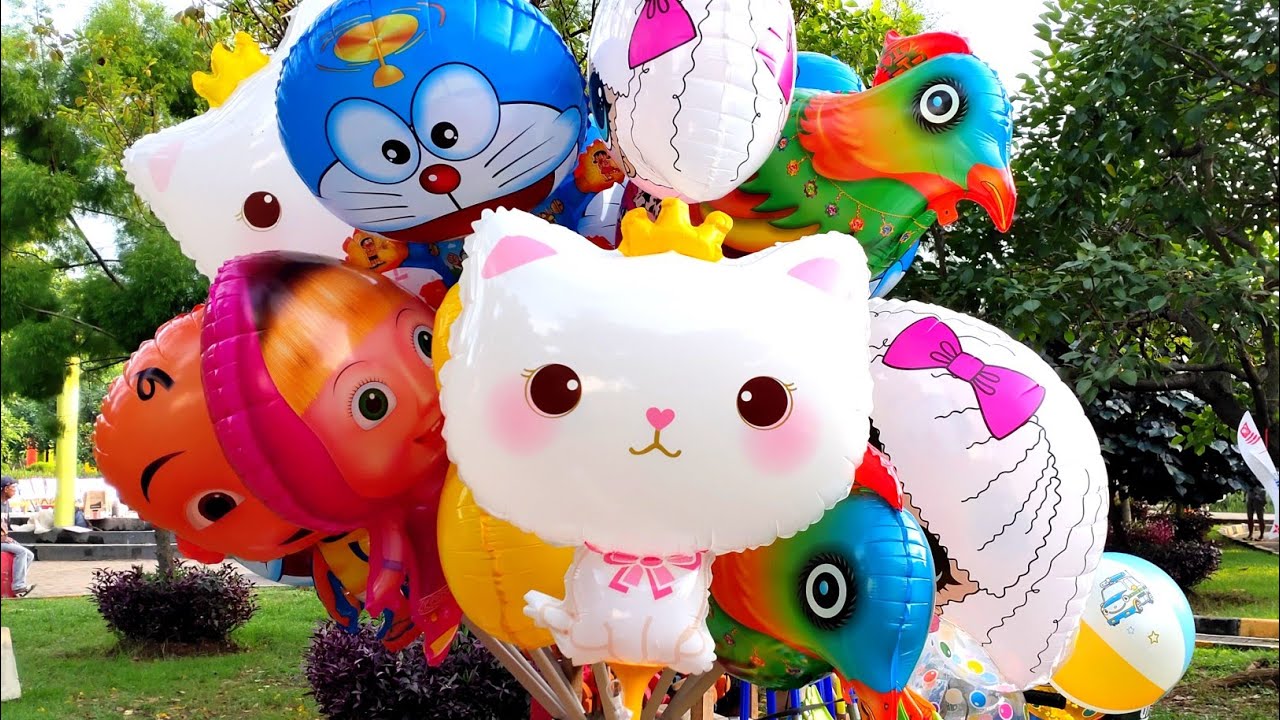 Balita Lucu Beli Balon Karakter Hello kitty Dan Balon Kucing lucu - YouTube