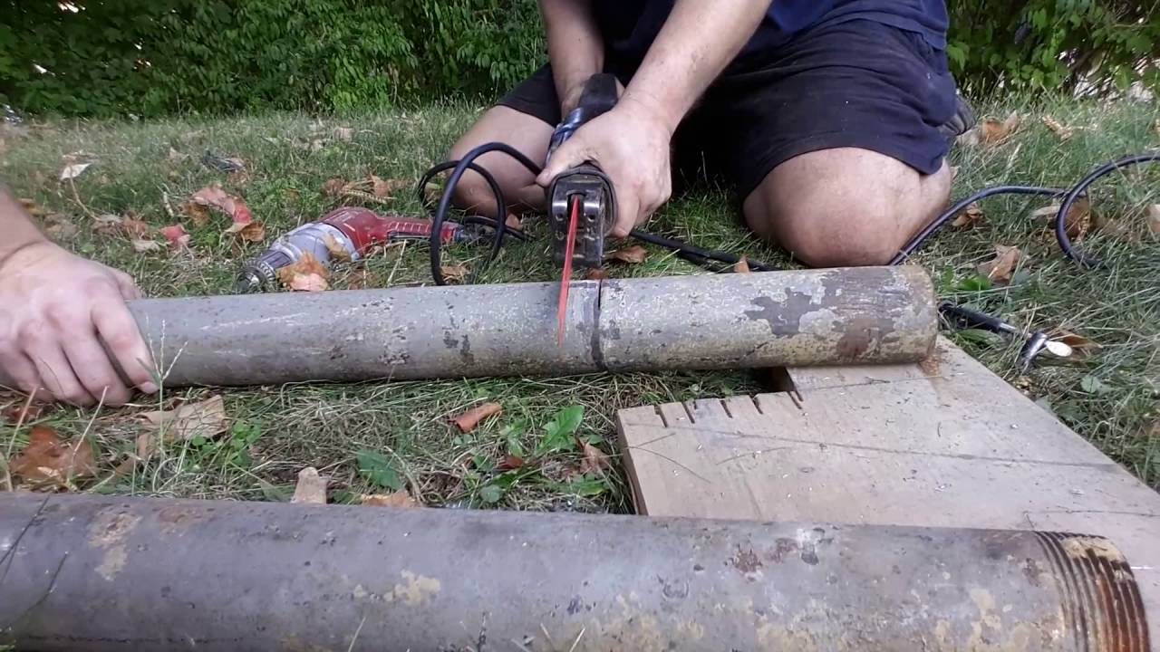 Two different ways to make a hole in black iron pipe - YouTube