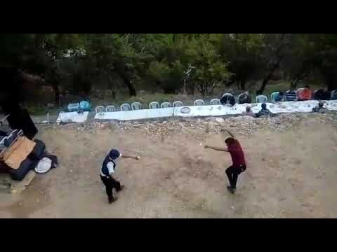 Muhtarın oğlanları oynuyor