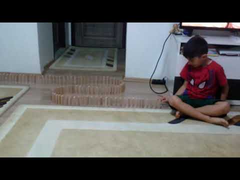 Domino taşı devirdim(eğlenceli video)