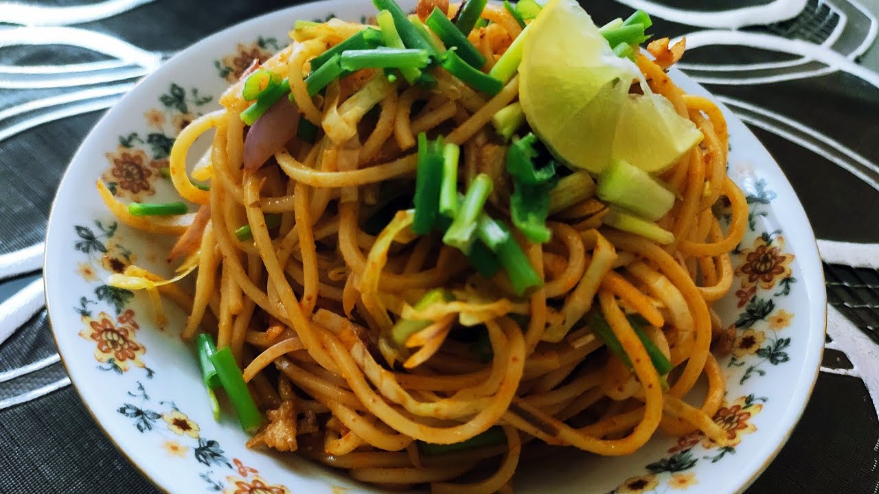 How to make Burmese Noodle Salad (Khao Suey Atho) - YouTube