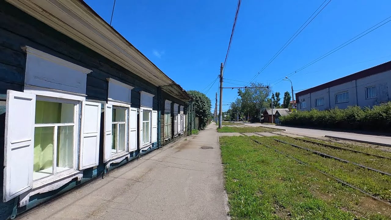 Irkutsk: die Holzhäuser im Bezirk "Rabotschee", der als arm gilt, aber liegt nah am Stadtzentrum ...