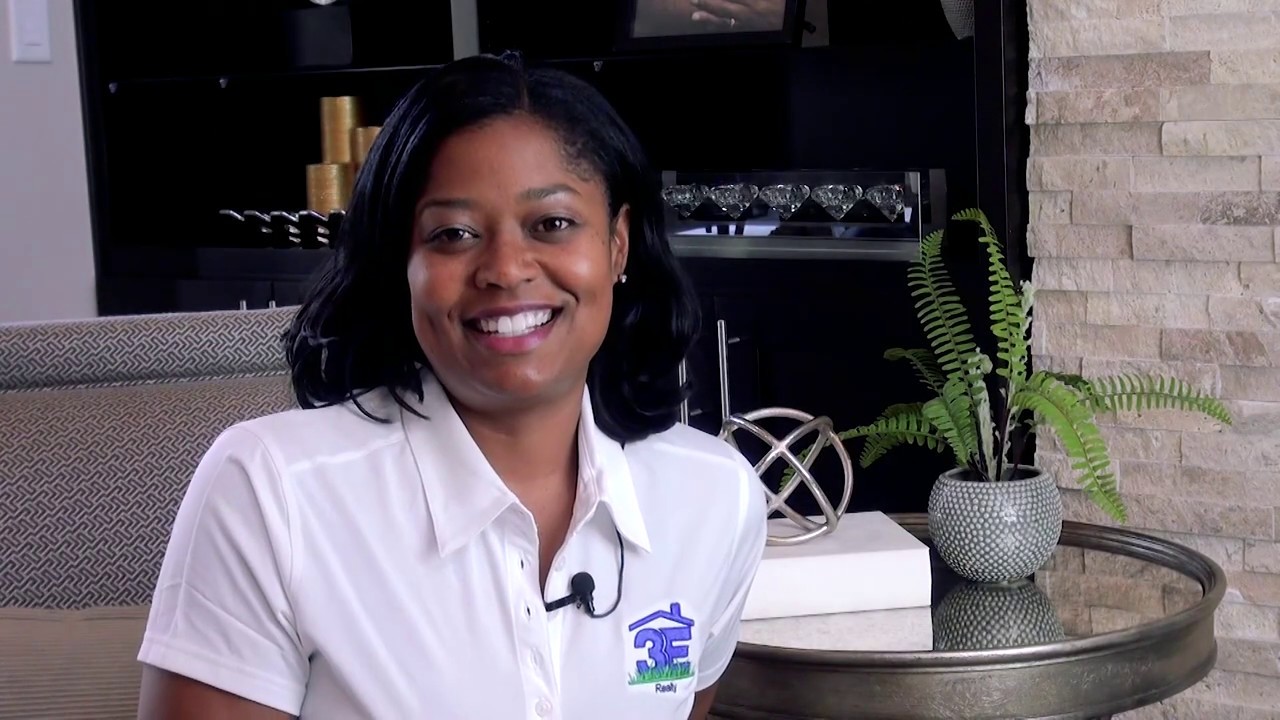 Meet Andrea Morrow, Triple E Real Estate Agent - YouTube