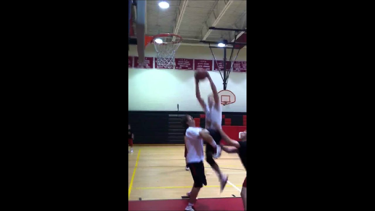 The best high school dunk of 2011 - YouTube
