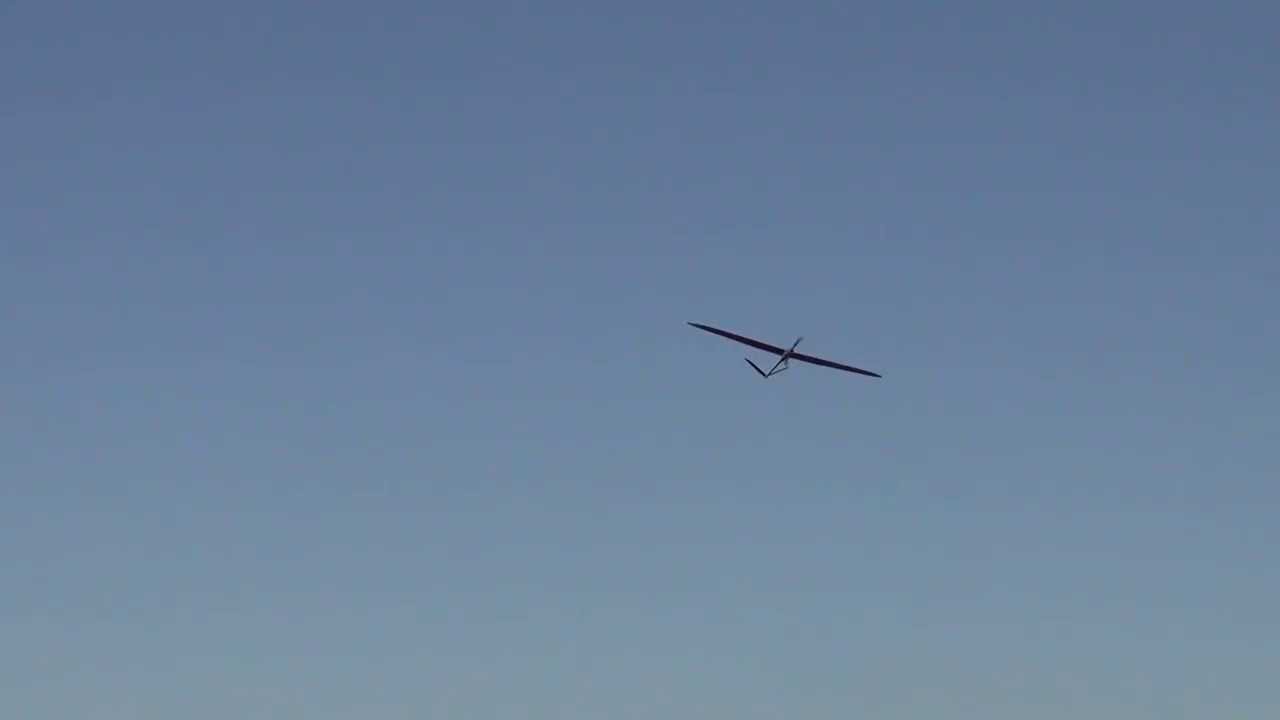 E hawk 1500 Thunder Tiger HD - YouTube