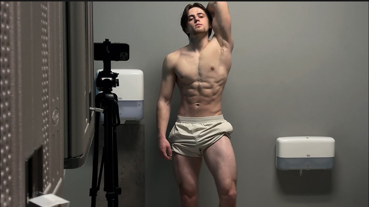 Legs | Quick Pump Check | Bulk pt. 15 - YouTube