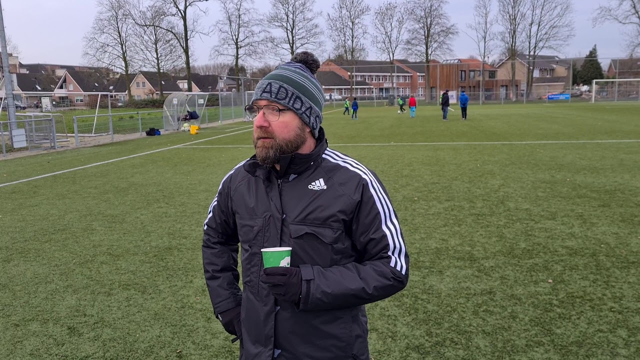 Interview met trainer Norbert Baart van Liverpool - YouTube
