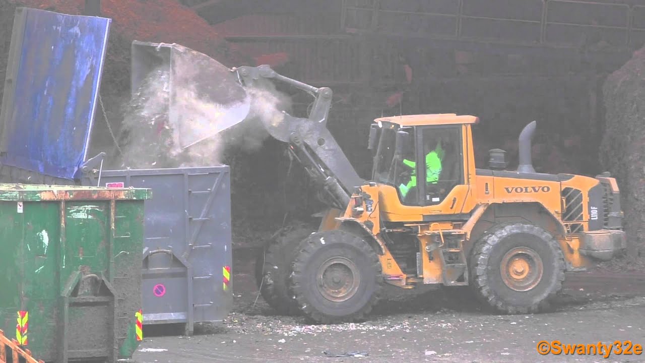 Volvo L110F Wheel Loader Loading Containers - YouTube