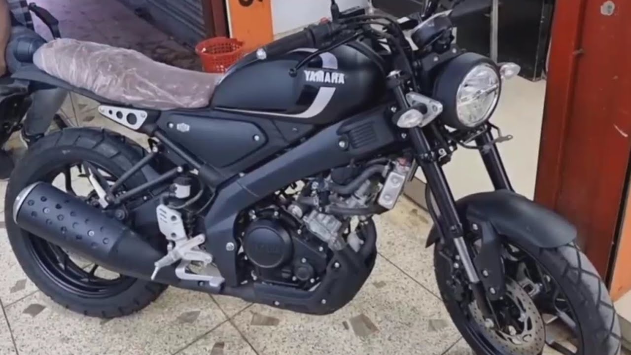 2022 Yamaha XSR 155 MATTE BLACK - YouTube