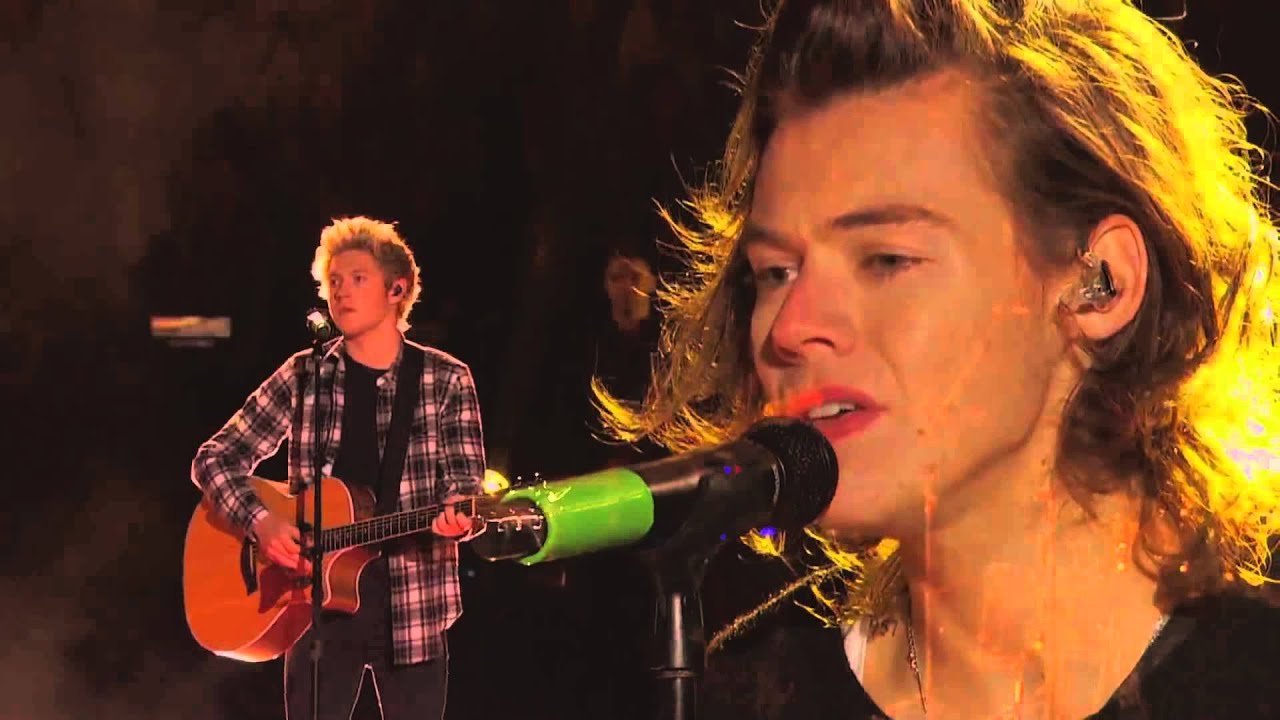 One Direction Little Things Live TV Special - YouTube