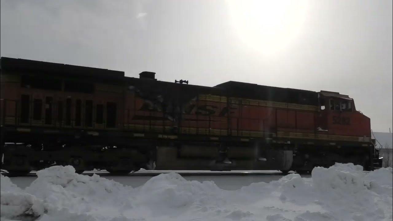 BNSF 5282 West in Princeton, IL 1/13/24 - YouTube