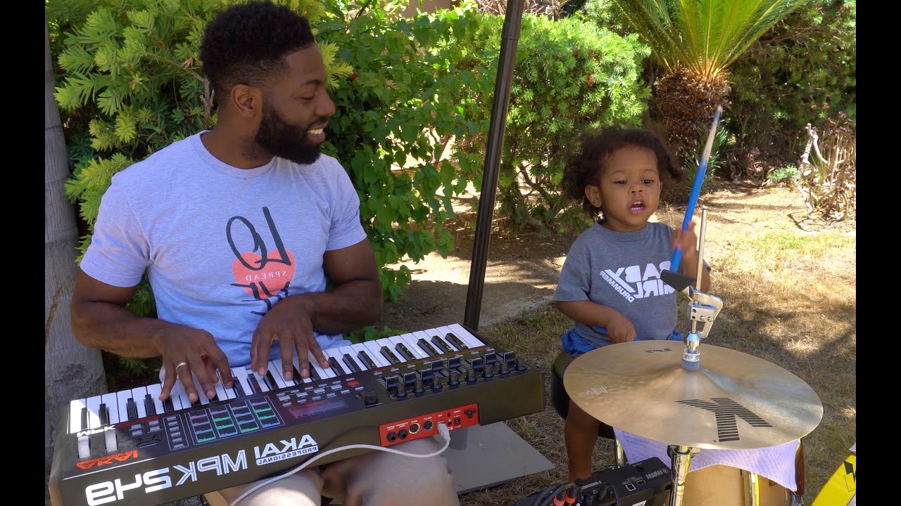 2yr old Shia's summer music | Wilson World - YouTube