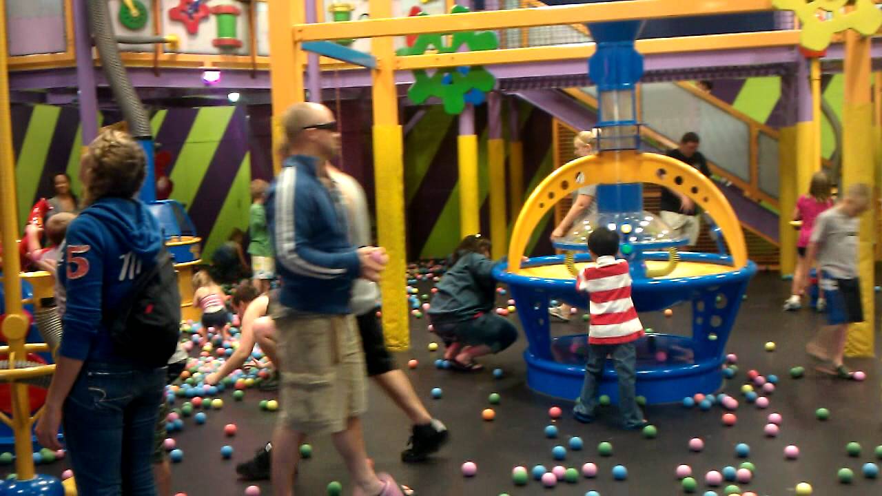 Valley Fair shakopee MN - Fort Snoopy - YouTube