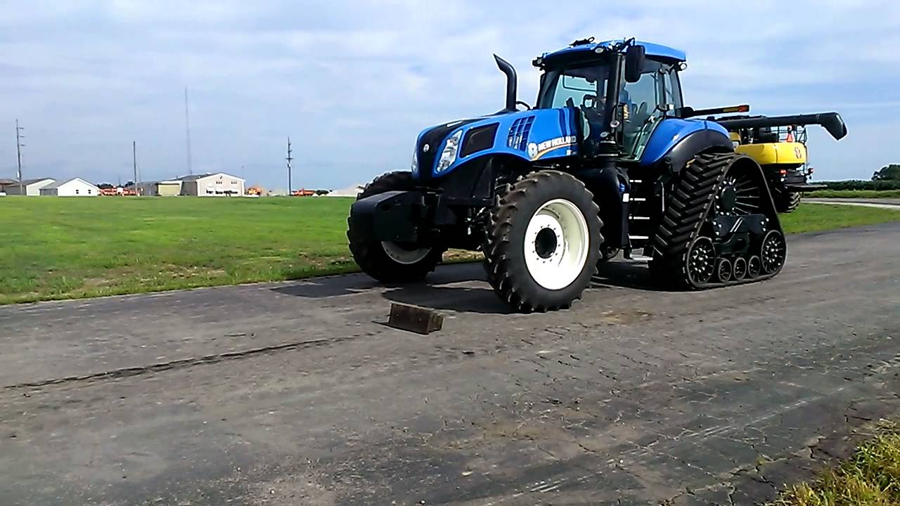 NH T8 Smarttrax - YouTube