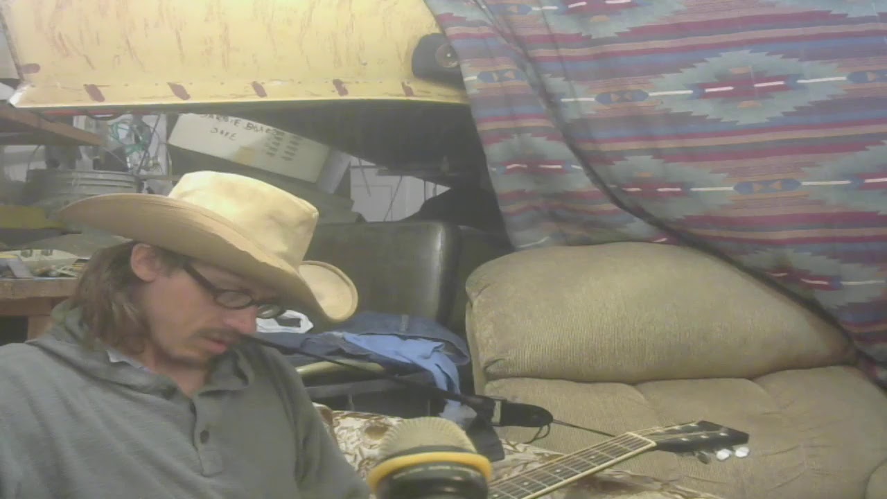 DERICK MACDONALD stting and singing wth random. - YouTube