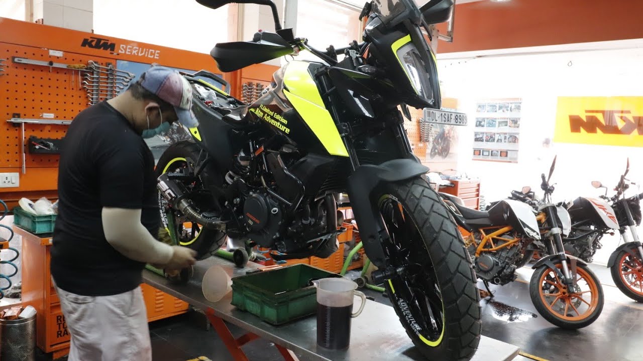 Day in KTM service center|complete service ktm 390 adventure - YouTube