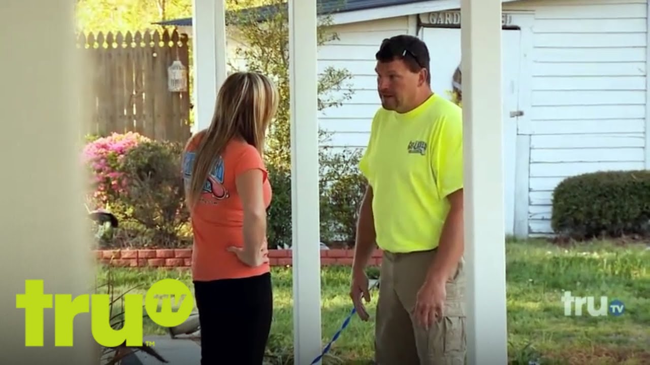 Lizard Lick Towing - Bobby Enjoys Domestic Bliss - YouTube