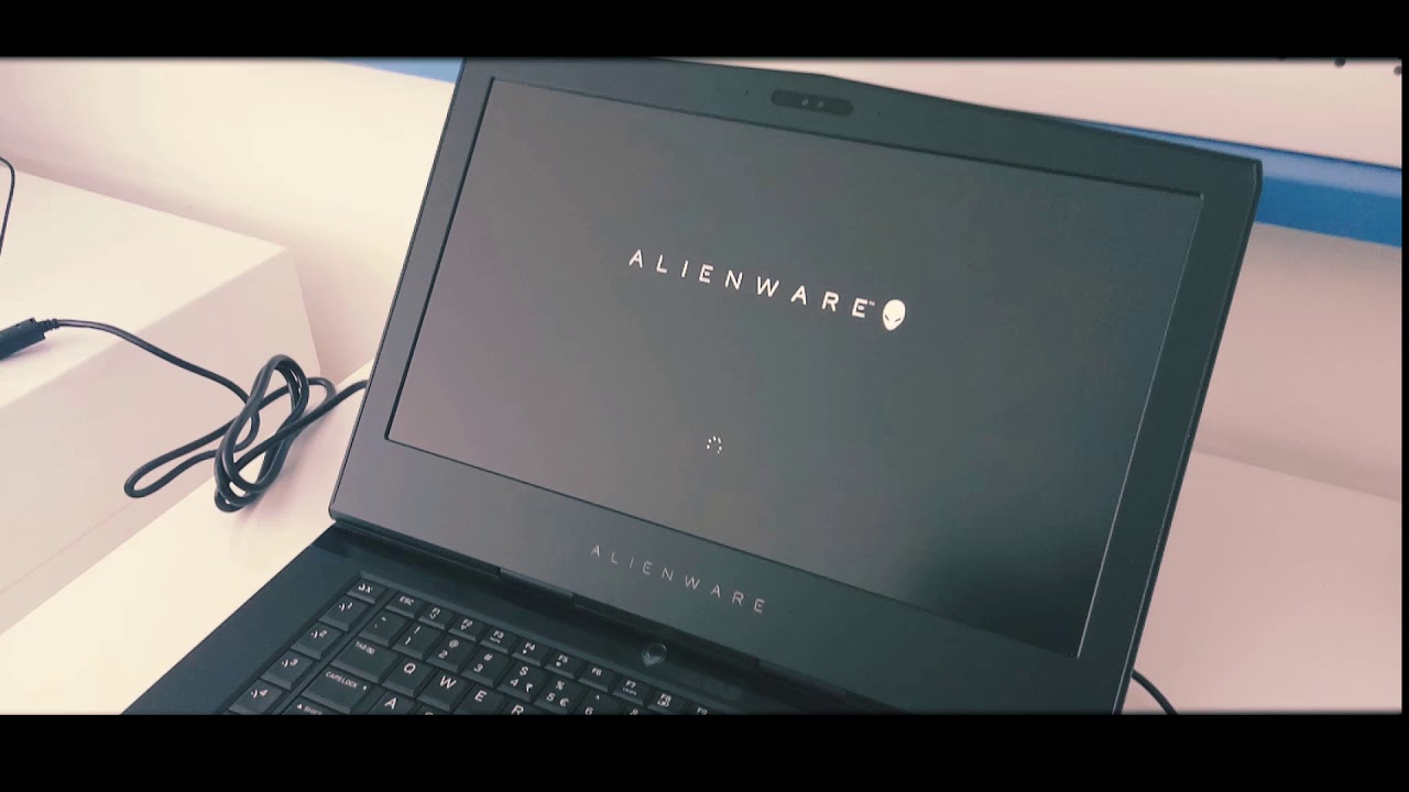 Alienware 15 R3 UnBoxing | GTX 1070 8Gb | Team Cyprians - YouTube