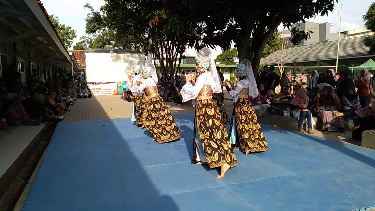 Tari Bentang Banten - TRADABI (Traditional Dance Biology) - PORSENI ...