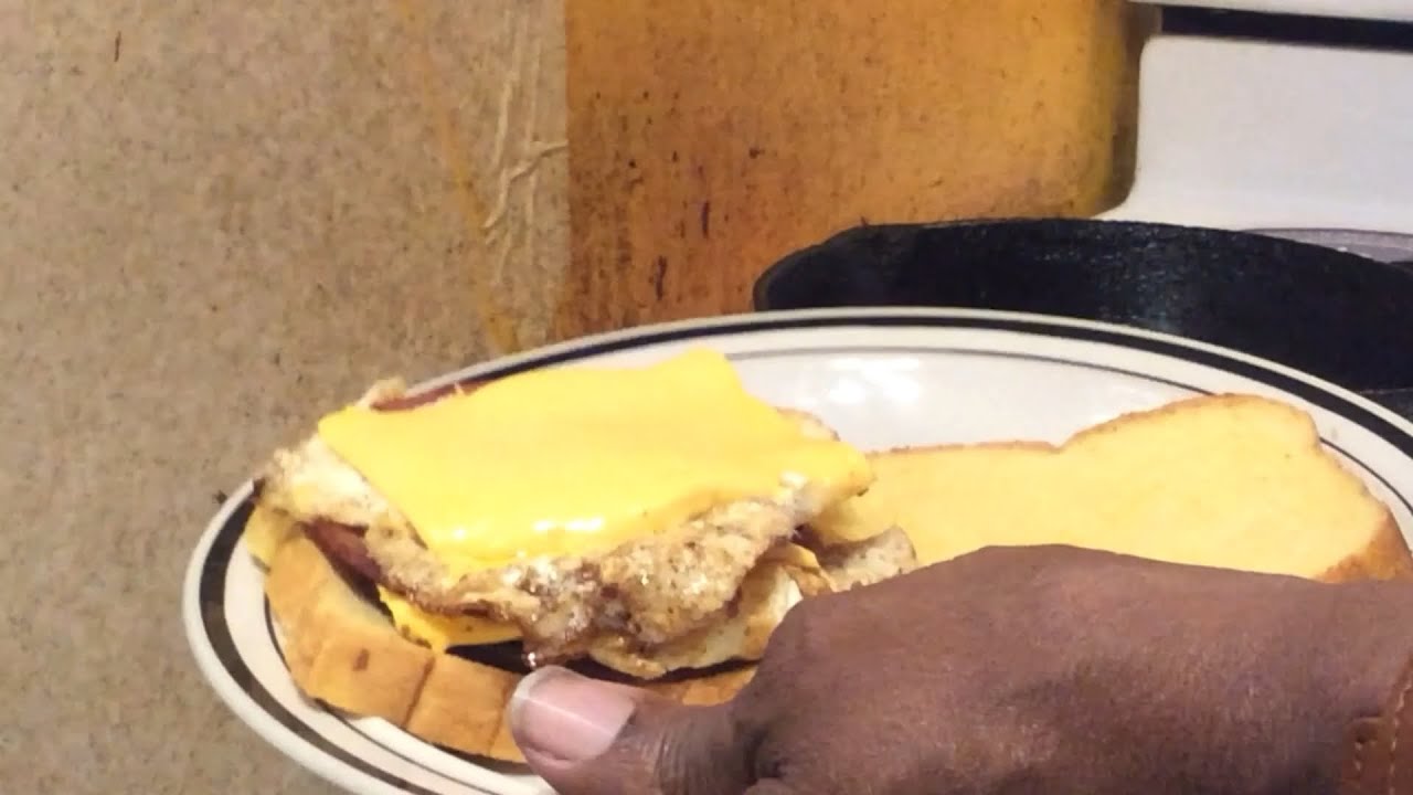 Deluxe salami breakfast sandwich - YouTube