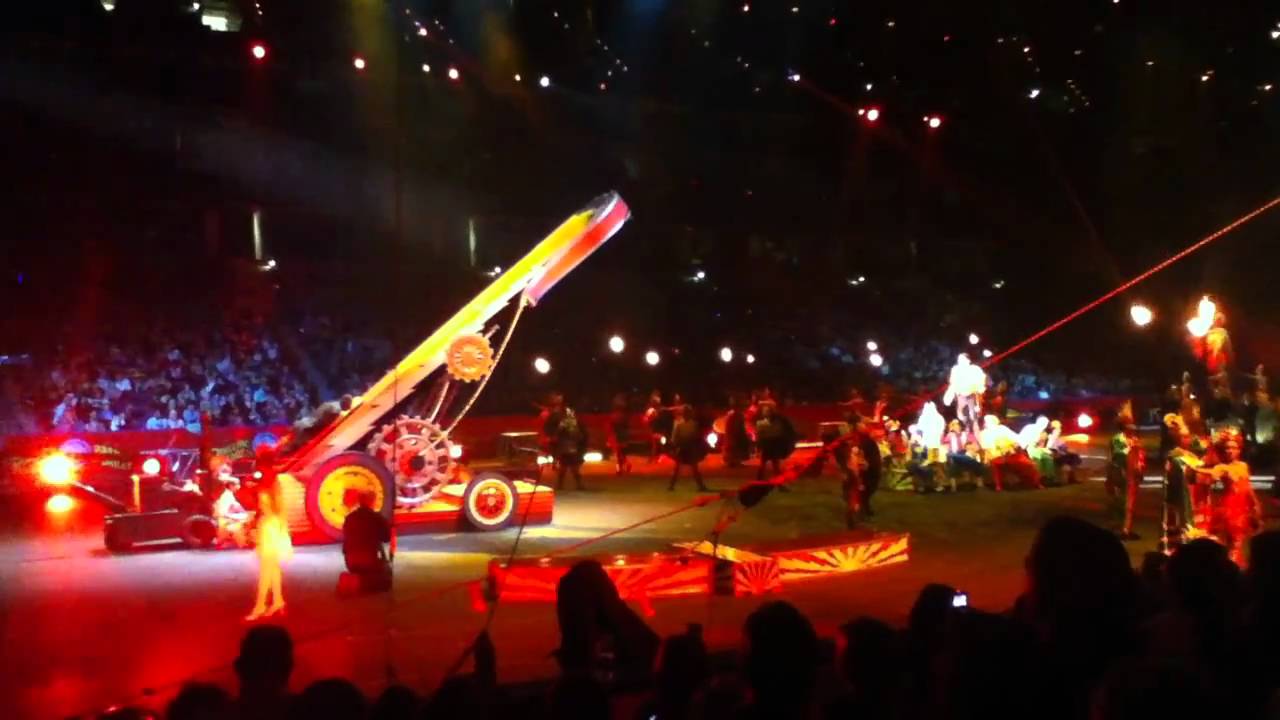Ringling Bros and Barnum Bailey Circus - Crossbow Human Cannon - YouTube