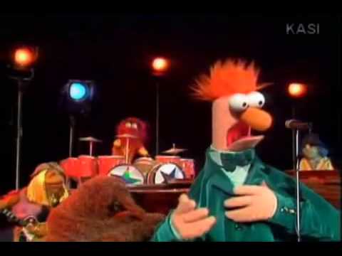 Muppet Beaker sings Yellow - YouTube