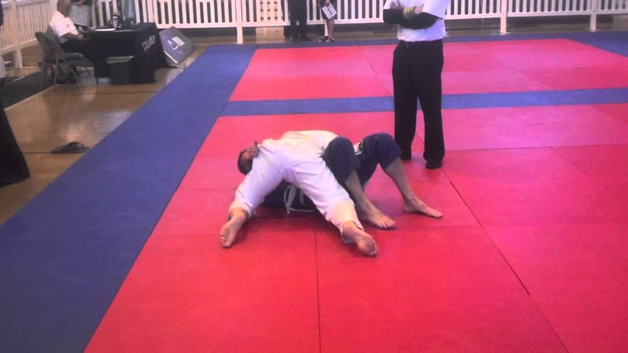 SMASH GYMS | BRAZILIAN JIU-JITSU OVER 50 featuring TOM LOPEZ - YouTube