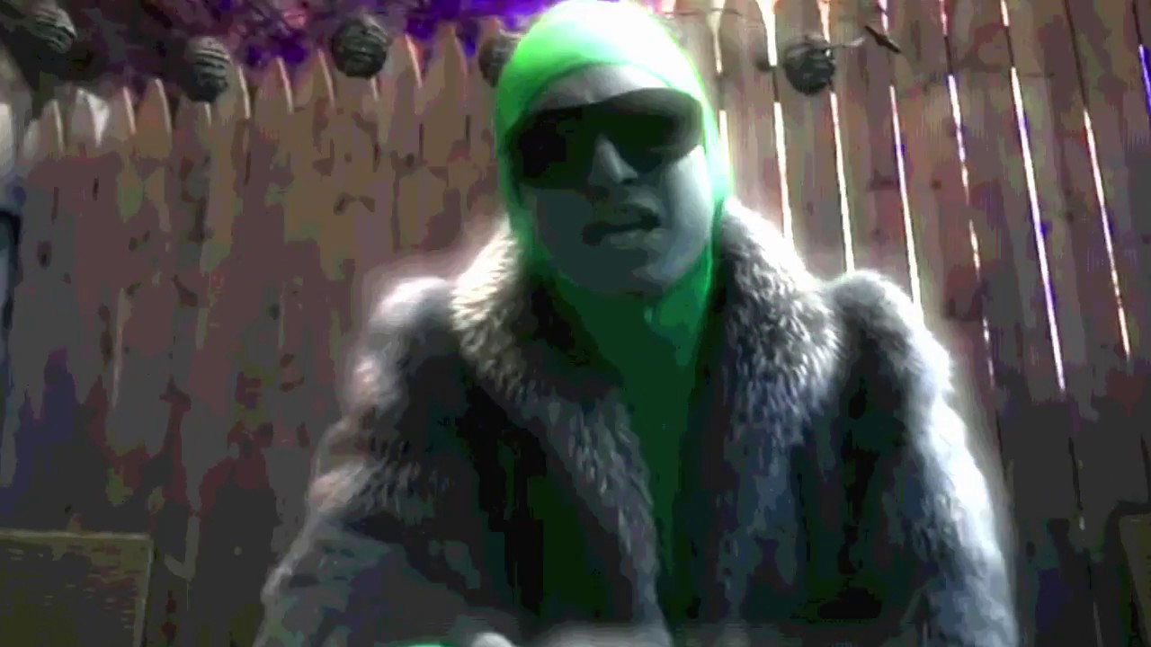 Pink Guy - FURR (Extreme Bass Boosted) - YouTube