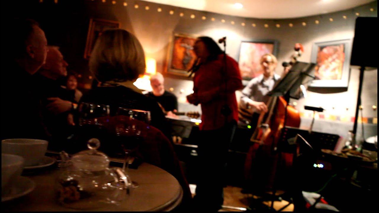 Noel McCalla Acoustic Trio at Chocolate Cafe 6 - YouTube