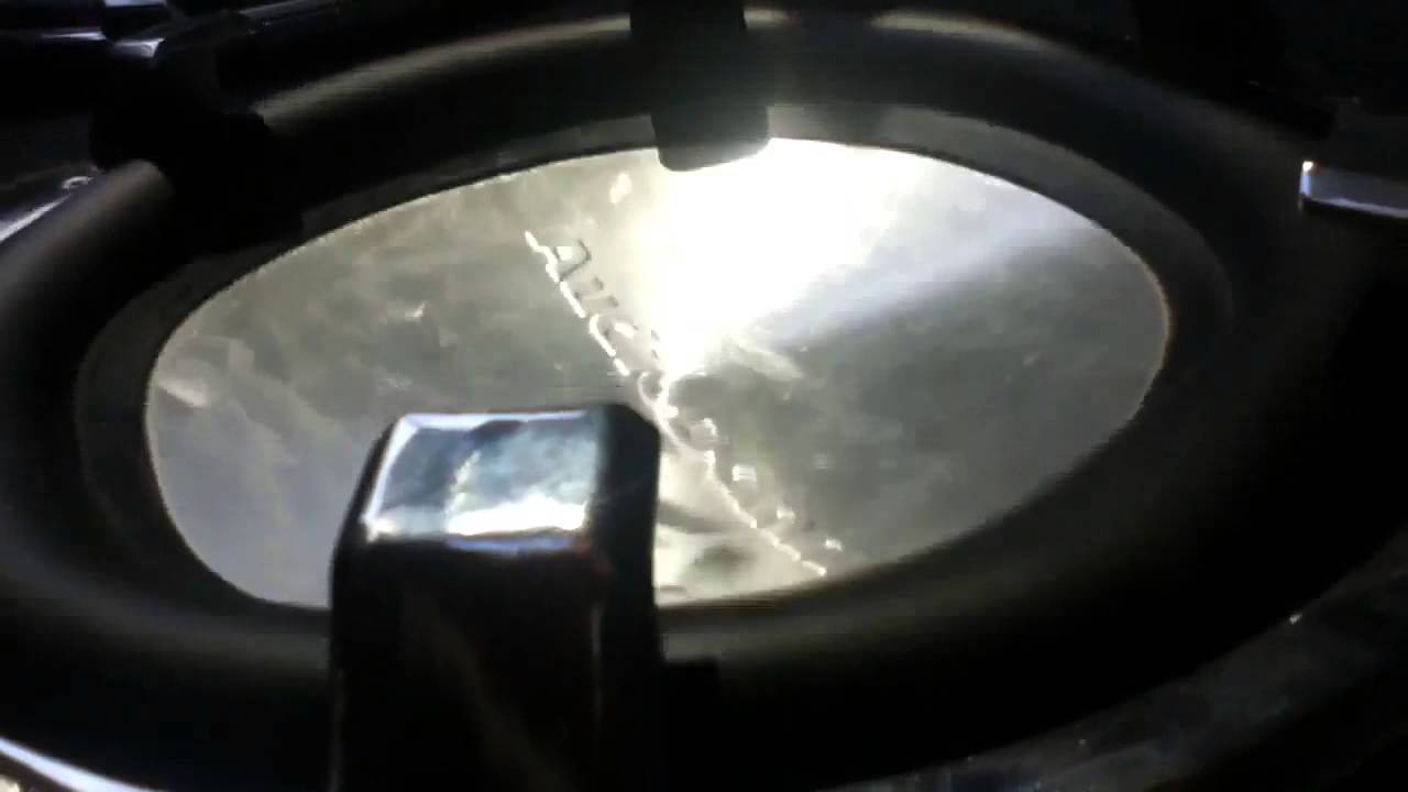 Audiobahn 2 10 inch subs - YouTube