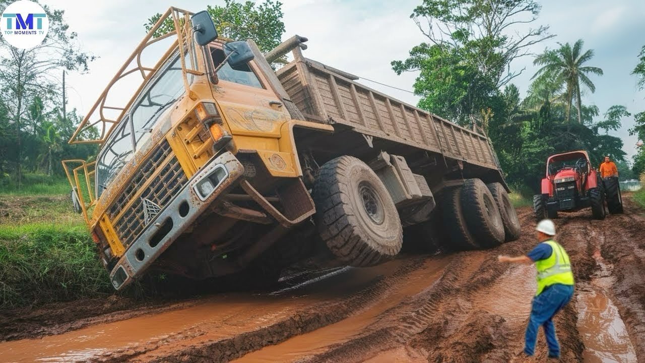 Terrible off-road trucks: and the dramatic and extremely risky rescue ...