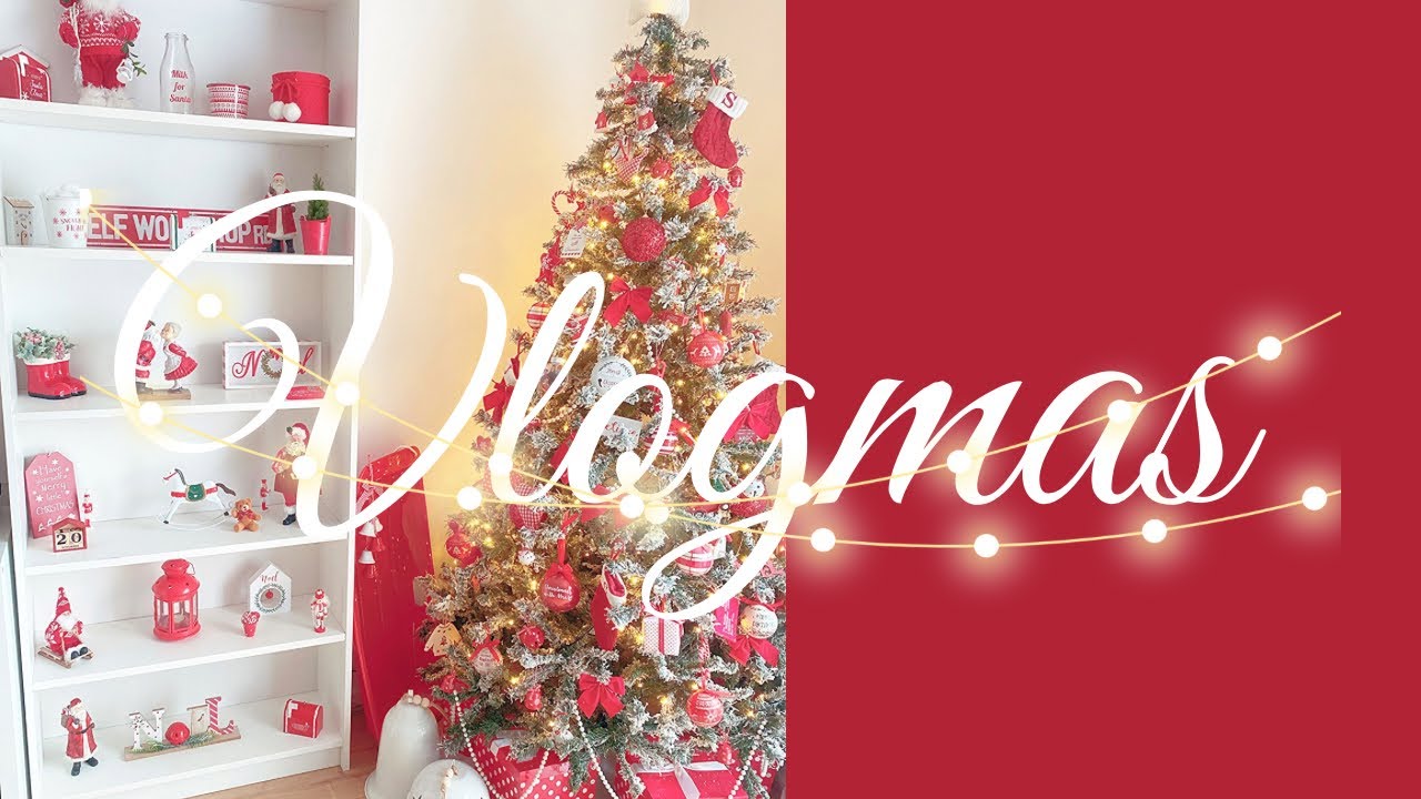 Decorating the Christmas tree 🎄oh and i smashed a bauble 🥲 Vlogmas ♥️ ...