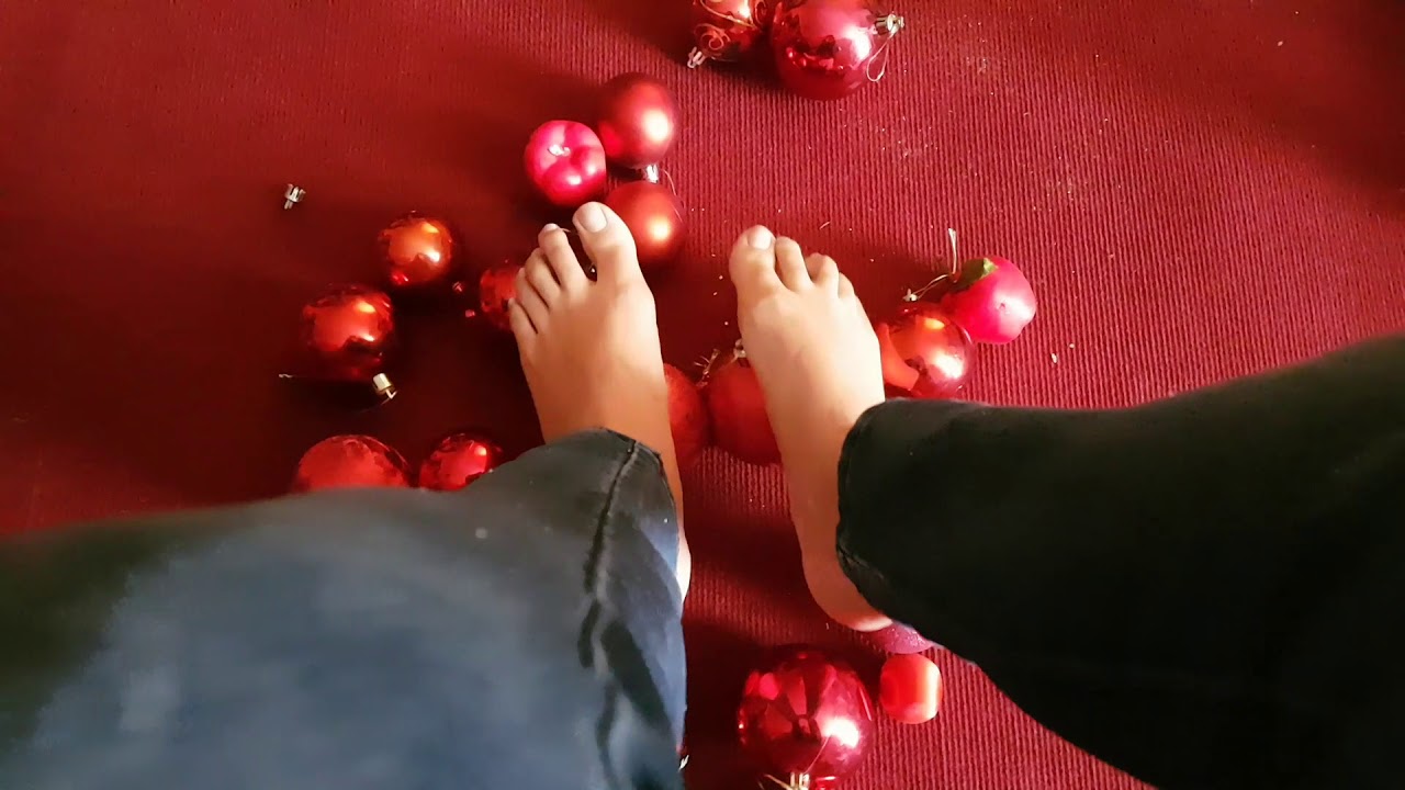 Christmas Sphere "Foot" - YouTube